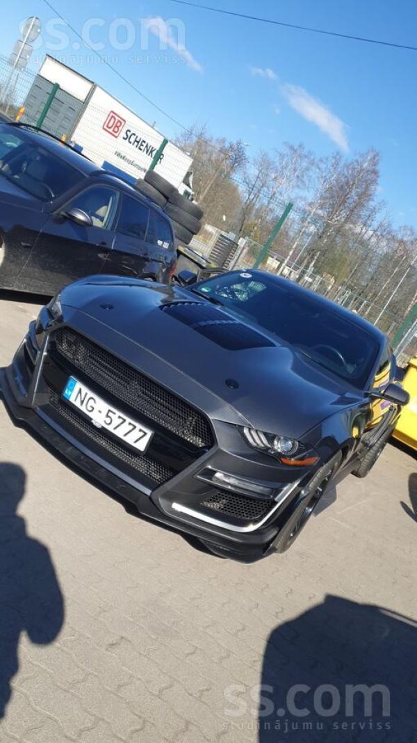 Pelēks Ford Mustang 2019 Rīga, ar dzinēja tilpumu 5.00 L un nobraukumu 63 tūkst. km par 32000 €, foto 10 vietnē AUTOMOTO.COM.LV