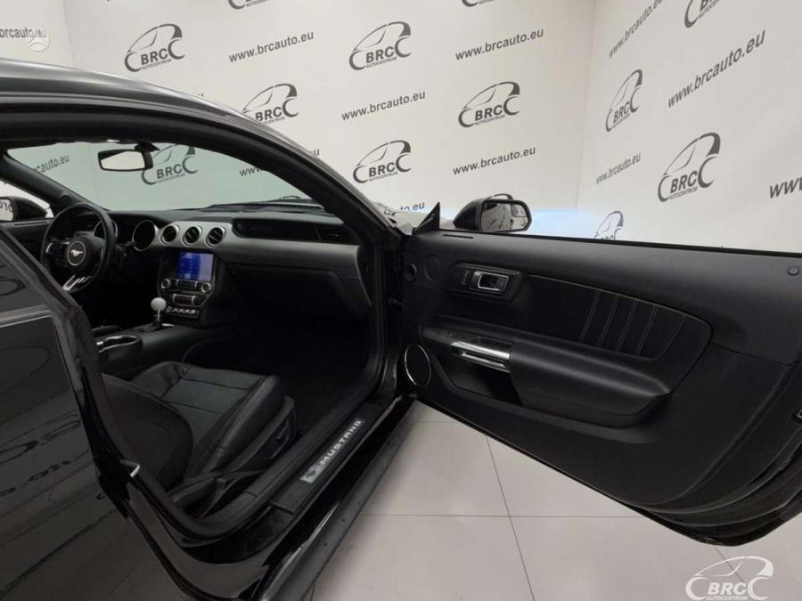 Pelēks Ford Mustang 2020 Viļņa, ar dzinēja tilpumu 4.95 L un nobraukumu 146 tūkst. km par 26900 €, foto 9 vietnē AUTOMOTO.COM.LV