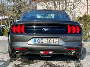Grey Ford Mustang 2020 in Cesis, with an engine capacity of 2.30 L and mileage of 108 thousand km for 24000 €, photo 5 on AUTOMOTO.COM.LV