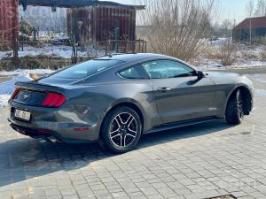 Grey Ford Mustang 2020 in Cesis, with an engine capacity of 2.30 L and mileage of 108 thousand km for 24000 €, photo 7 on AUTOMOTO.COM.LV