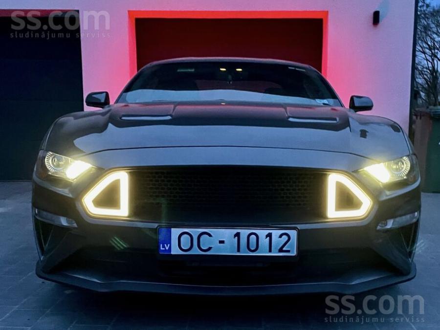Grey Ford Mustang 2020 in Cesis, with an engine capacity of 2.30 L and mileage of 108 thousand km for 24000 €, photo 9 on AUTOMOTO.COM.LV