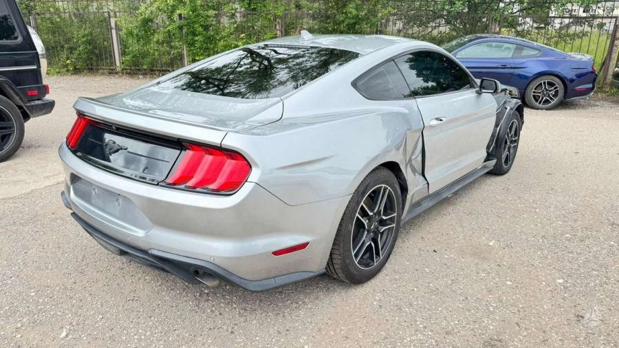 Pelēks Ford Mustang 2020 Ukmergė, ar dzinēja tilpumu 2.25 L un nobraukumu 94 tūkst. km par 10999 €, foto 4 vietnē AUTOMOTO.COM.LV