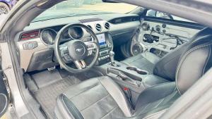 Pelēks Ford Mustang 2020 Ukmergė, ar dzinēja tilpumu 2.25 L un nobraukumu 94 tūkst. km par 10999 €, foto 13 vietnē AUTOMOTO.COM.LV