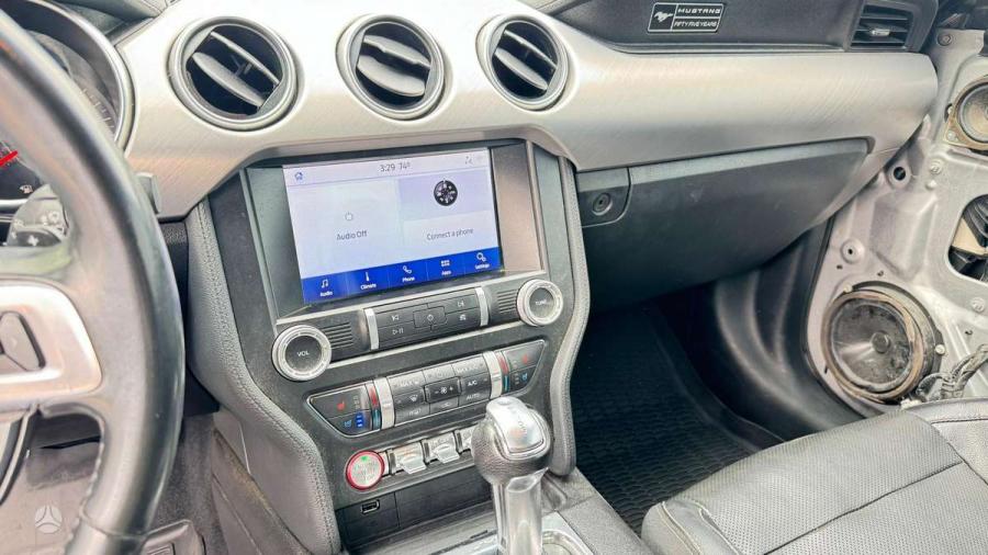 Pelēks Ford Mustang 2020 Ukmergė, ar dzinēja tilpumu 2.25 L un nobraukumu 94 tūkst. km par 10999 €, foto 15 vietnē AUTOMOTO.COM.LV
