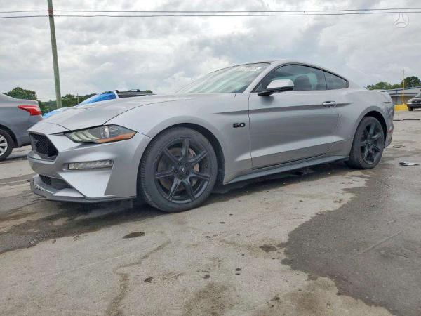 Pelēks Ford Mustang 2020 Klaipėda, ar dzinēja tilpumu 5.00 L un nobraukumu 102 tūkst. km par 14000 €, foto 1 vietnē AUTOMOTO.COM.LV