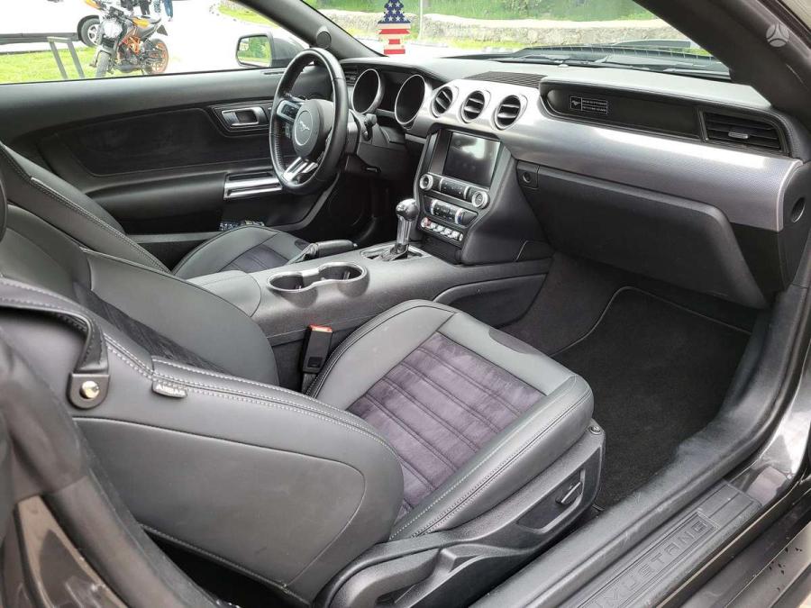 Pelēks Ford Mustang 2020 Šauļi, ar dzinēja tilpumu 2.25 L un nobraukumu 120 tūkst. km par 18500 €, foto 7 vietnē AUTOMOTO.COM.LV