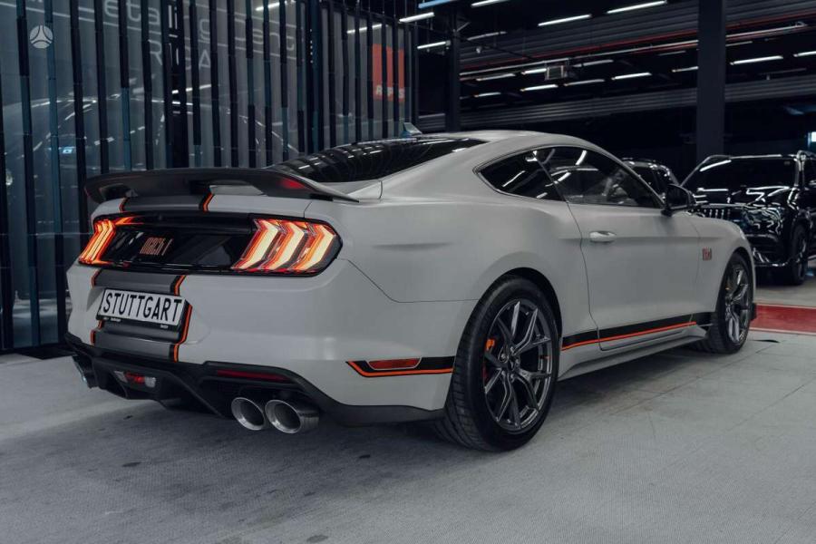 Grey Ford Mustang 2022 in Riga, with an engine capacity of 5.04 L and mileage of 29 thousand km for 42900 €, photo 6 on AUTOMOTO.COM.LV