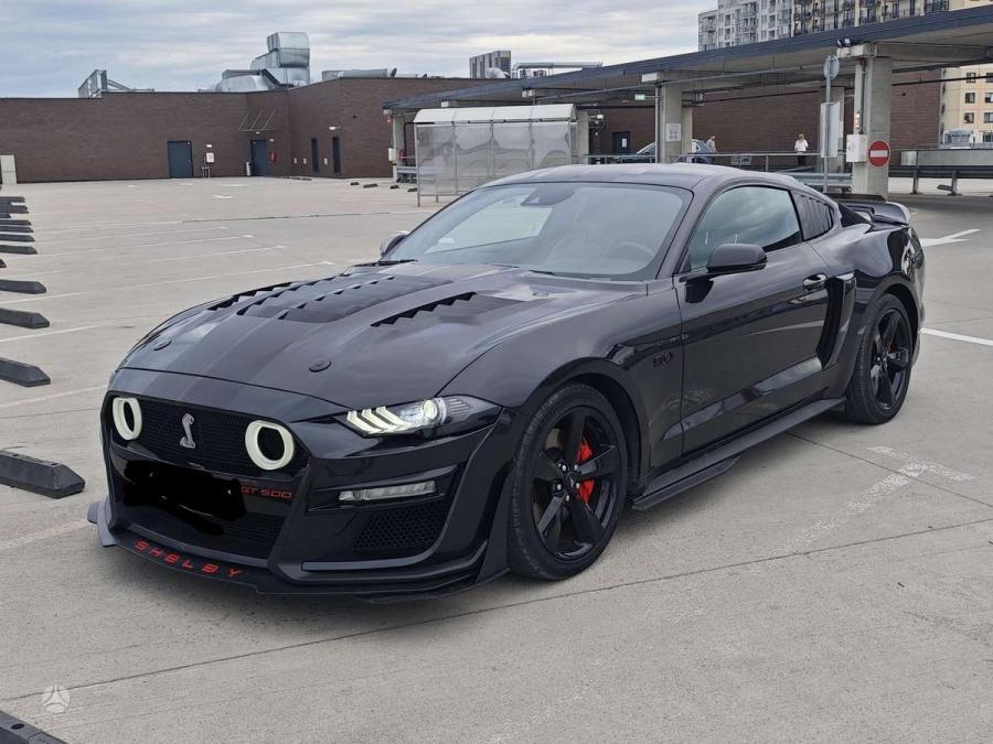 Grey Ford Mustang 2022 in Vilnius, with an engine capacity of 4.95 L and mileage of 50 thousand km for 31750 €, photo 1 on AUTOMOTO.COM.LV