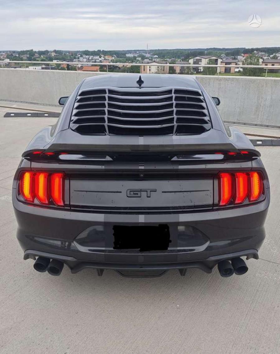 Grey Ford Mustang 2022 in Vilnius, with an engine capacity of 4.95 L and mileage of 50 thousand km for 31750 €, photo 6 on AUTOMOTO.COM.LV