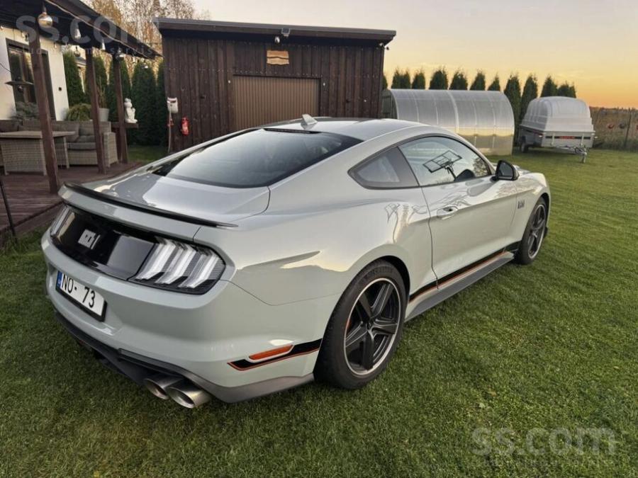 Grey Ford Mustang 2023 in Riga, with an engine capacity of 5.00 L and mileage of 26 thousand km for 44900 €, photo 9 on AUTOMOTO.COM.LV