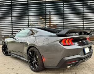 Grey Ford Mustang 2024 in Klaipeda, with an engine capacity of 2.26 L and mileage of 35 thousand km for 32950 €, photo 7 on AUTOMOTO.COM.LV