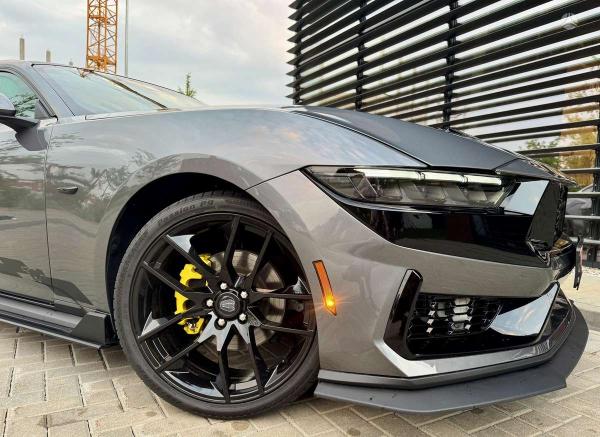 Pelēks Ford Mustang 2024 Klaipėda, ar dzinēja tilpumu 2.26 L un nobraukumu 35 tūkst. km par 32950 €, foto 8 vietnē AUTOMOTO.COM.LV