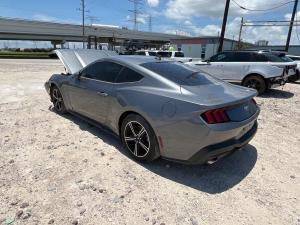 Pelēks Ford Mustang 2024 Ukmergė, ar dzinēja tilpumu 2.26 L un nobraukumu 71 tūkst. km par 16999 €, foto  vietnē AUTOMOTO.COM.LV