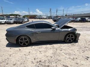 Grey Ford Mustang 2024 in Ukmerge, with an engine capacity of 2.26 L and mileage of 71 thousand km for 16999 €, photo 6 on AUTOMOTO.COM.LV