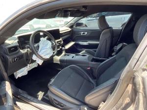 Grey Ford Mustang 2024 in Ukmerge, with an engine capacity of 2.26 L and mileage of 71 thousand km for 16999 €, photo 19 on AUTOMOTO.COM.LV