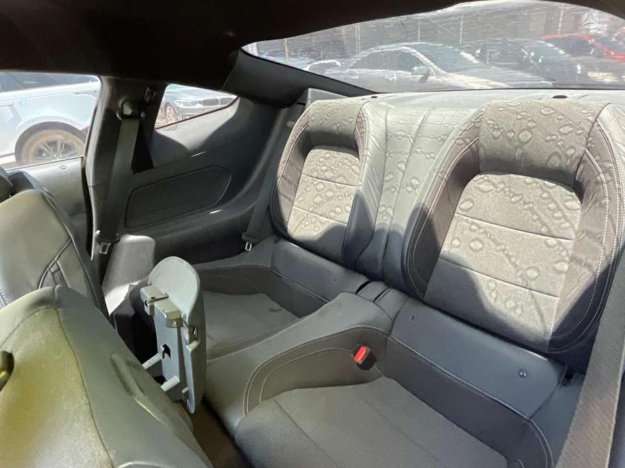 Grey Ford Mustang 2024 in Ukmerge, with an engine capacity of 2.26 L and mileage of 71 thousand km for 16999 €, photo 21 on AUTOMOTO.COM.LV