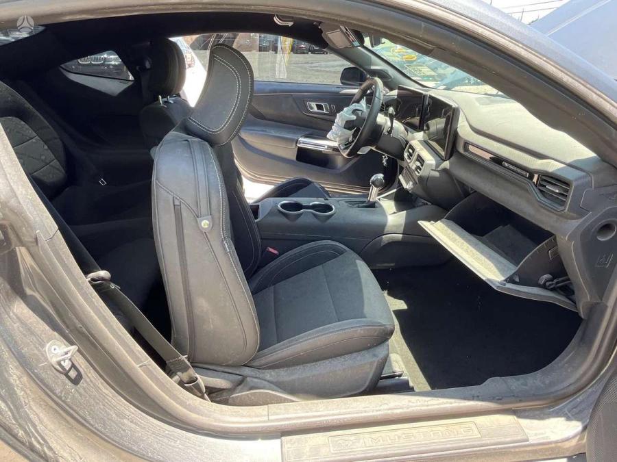 Grey Ford Mustang 2024 in Ukmerge, with an engine capacity of 2.26 L and mileage of 71 thousand km for 16999 €, photo 23 on AUTOMOTO.COM.LV