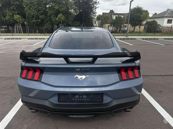 Grey Ford Mustang 2024 in Radviliskis, with an engine capacity of 2.25 L and mileage of 64 thousand km for 28500 €, photo 5 on AUTOMOTO.COM.LV
