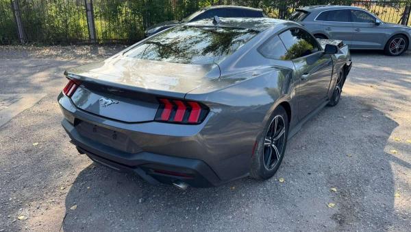 Grey Ford Mustang 2024 in Ukmerge, with an engine capacity of 2.26 L and mileage of 71 thousand km for 15999 €, photo 1 on AUTOMOTO.COM.LV