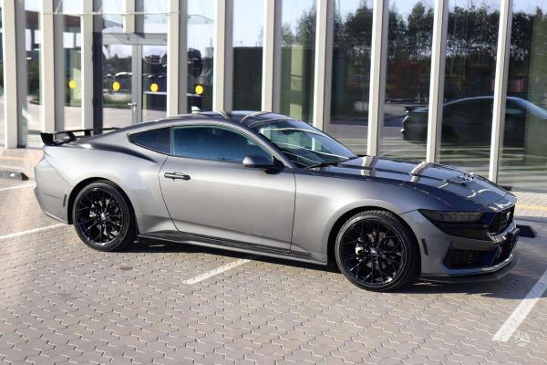 Grey Ford Mustang 2025 in Vilnius, with an engine capacity of 2.25 L and mileage of 9 thousand km for 32999 €, photo 7 on AUTOMOTO.COM.LV
