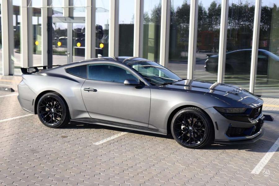 Grey Ford Mustang 2025 in Vilnius, with an engine capacity of 2.25 L and mileage of 9 thousand km for 32999 €, photo 8 on AUTOMOTO.COM.LV