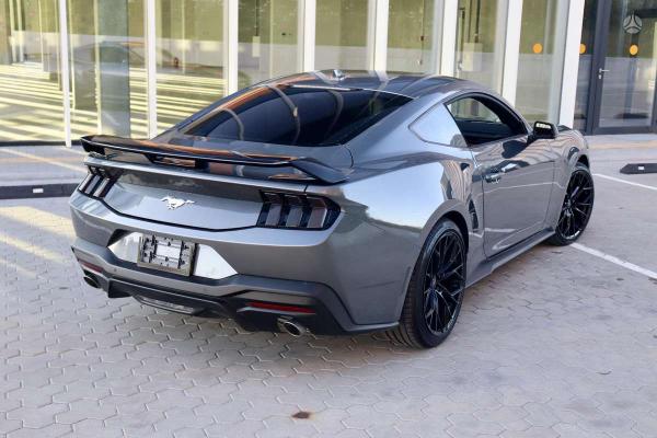 Grey Ford Mustang 2025 in Vilnius, with an engine capacity of 2.25 L and mileage of 9 thousand km for 32999 €, photo 8 on AUTOMOTO.COM.LV