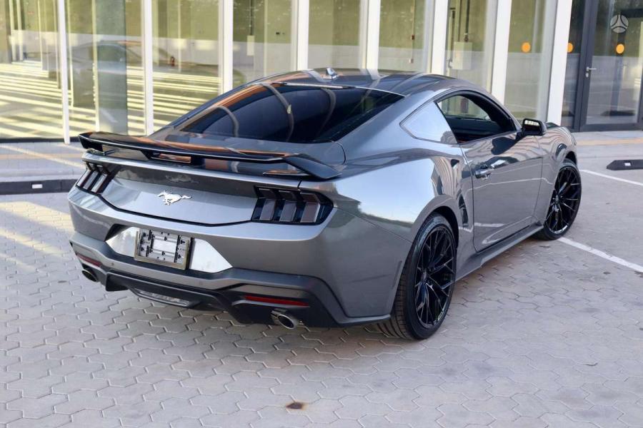 Grey Ford Mustang 2025 in Vilnius, with an engine capacity of 2.25 L and mileage of 9 thousand km for 32999 €, photo 9 on AUTOMOTO.COM.LV