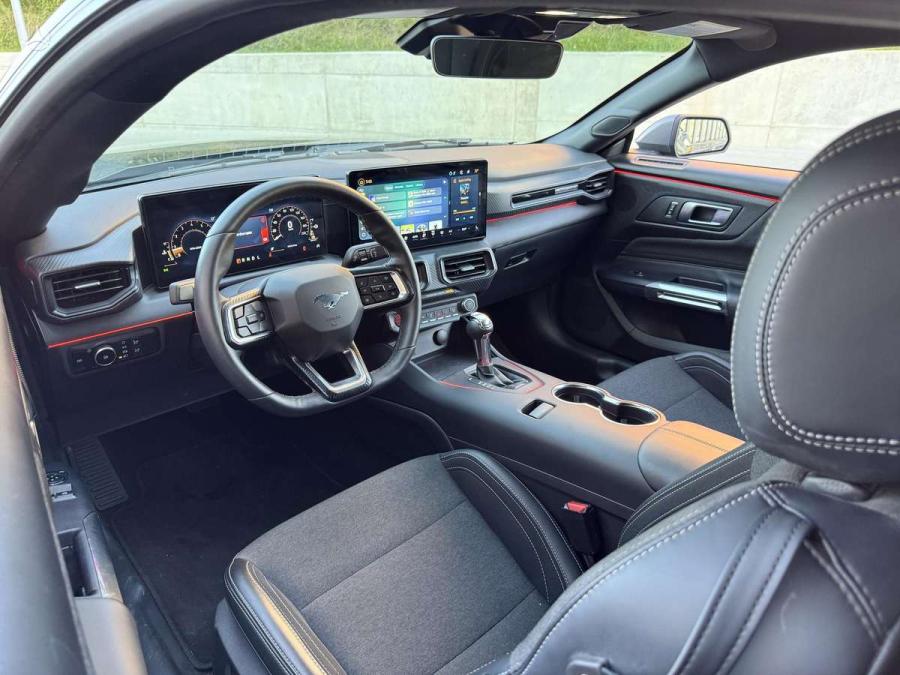 Grey Ford Mustang 2025 in Vilnius, with an engine capacity of 2.25 L and mileage of 9 thousand km for 32999 €, photo 21 on AUTOMOTO.COM.LV
