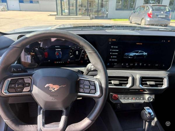 Pelēks Ford Mustang 2025 Šauļi, ar dzinēja tilpumu 2.30 L un nobraukumu 1 tūkst. km par 32186 €, foto 8 vietnē AUTOMOTO.COM.LV