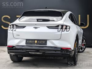 Grey Ford Mustang 2021 in Tukums, with an engine capacity of 0.00 L and mileage of 77 thousand km for 27700 €, photo 5 on AUTOMOTO.COM.LV