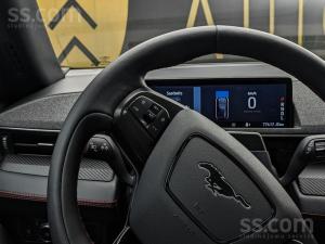 Grey Ford Mustang 2021 in Tukums, with an engine capacity of 0.00 L and mileage of 77 thousand km for 27700 €, photo 12 on AUTOMOTO.COM.LV