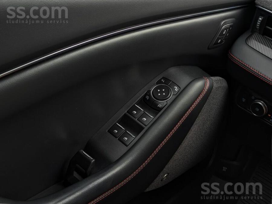 Grey Ford Mustang 2021 in Tukums, with an engine capacity of 0.00 L and mileage of 77 thousand km for 27700 €, photo 26 on AUTOMOTO.COM.LV