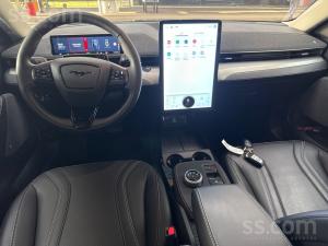 Pelēks Ford Mustang 2021 Limbaži, ar dzinēja tilpumu 5.00 L un nobraukumu 142 tūkst. km par 25945 €, foto 7 vietnē AUTOMOTO.COM.LV