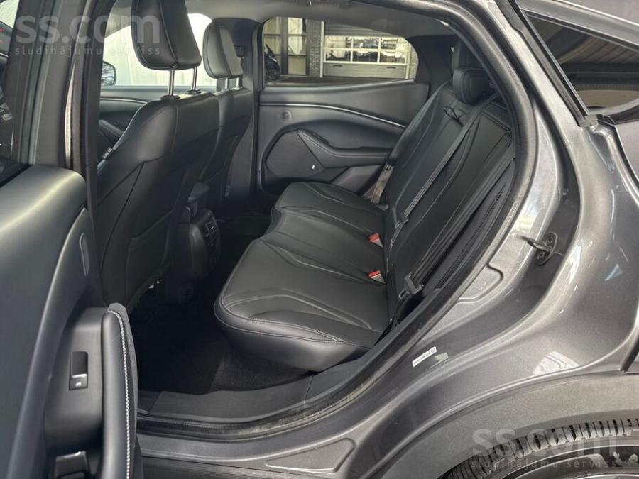 Pelēks Ford Mustang 2021 Limbaži, ar dzinēja tilpumu 5.00 L un nobraukumu 142 tūkst. km par 25945 €, foto 9 vietnē AUTOMOTO.COM.LV