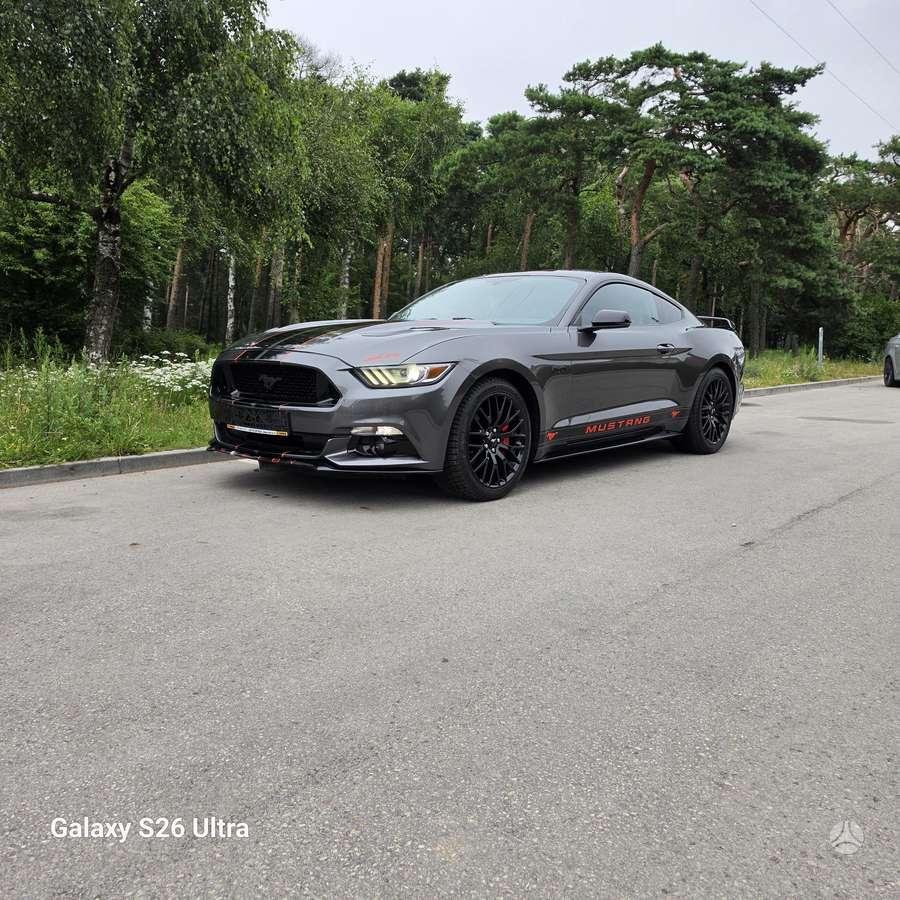 Grey Ford Mustang 2017 in Klaipeda, with an engine capacity of 4.95 L and mileage of 90 thousand km for 24200 €, photo 4 on AUTOMOTO.COM.LV
