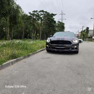 Grey Ford Mustang 2017 in Klaipeda, with an engine capacity of 4.95 L and mileage of 90 thousand km for 24200 €, photo 5 on AUTOMOTO.COM.LV