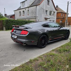 Grey Ford Mustang 2017 in Klaipeda, with an engine capacity of 4.95 L and mileage of 90 thousand km for 24200 €, photo 8 on AUTOMOTO.COM.LV