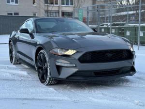 Grey Ford Mustang 2021 in Ukmerge, with an engine capacity of 2.25 L and mileage of 62 thousand km for 11400 €, photo 2 on AUTOMOTO.COM.LV