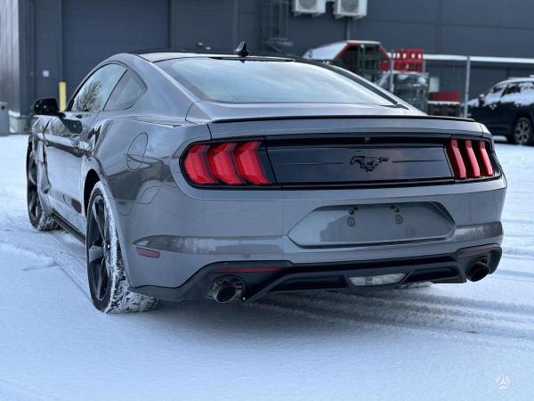 Pelēks Ford Mustang 2021 Ukmergė, ar dzinēja tilpumu 2.25 L un nobraukumu 62 tūkst. km par 11400 €, foto 5 vietnē AUTOMOTO.COM.LV