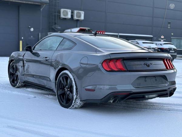 Pelēks Ford Mustang 2021 Ukmergė, ar dzinēja tilpumu 2.25 L un nobraukumu 62 tūkst. km par 11400 €, foto 6 vietnē AUTOMOTO.COM.LV