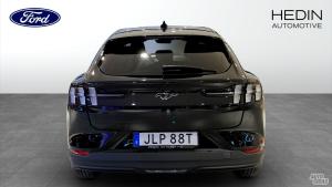 Black Ford Mustang Mach-E 2021 in Kaunas, with an engine capacity of 0.00 L and mileage of 66 thousand km for 33729 €, photo 7 on AUTOMOTO.COM.LV