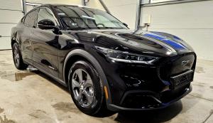 Black Ford Mustang Mach-E 2021 in Marijampole, with an engine capacity of 0.00 L and mileage of 202 thousand km for 16900 €, photo  on AUTOMOTO.COM.LV