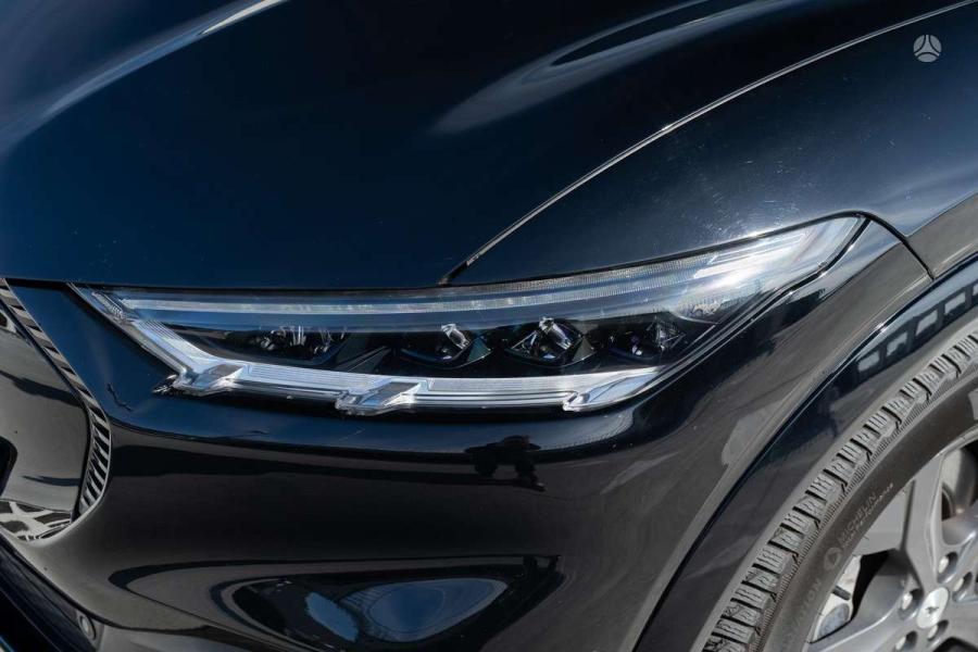 Melns Ford Mustang Mach-E 2021 Viļņa, ar dzinēja tilpumu 0.00 L un nobraukumu 22 tūkst. km par 23950 €, foto 11 vietnē AUTOMOTO.COM.LV