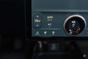 Melns Ford Mustang Mach-E 2021 Viļņa, ar dzinēja tilpumu 0.00 L un nobraukumu 22 tūkst. km par 23950 €, foto 24 vietnē AUTOMOTO.COM.LV