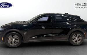 Black Ford Mustang Mach-E 2022 in Kaunas, with an engine capacity of 0.00 L and mileage of 76 thousand km for 32829 €, photo 6 on AUTOMOTO.COM.LV