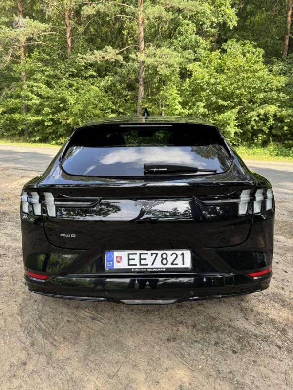 Черный Форд Mustang Mach-E 2023 в Каунас, объемом двигателя 0.00 л и пробегом 13 тыс. км за 32900 €, фото 5 на AUTOMOTO.COM.LV