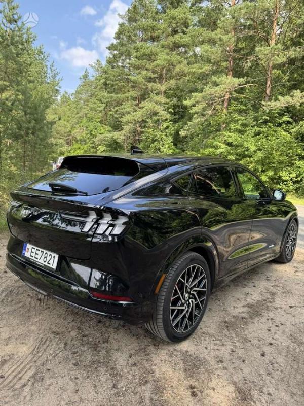 Черный Форд Mustang Mach-E 2023 в Каунас, объемом двигателя 0.00 л и пробегом 13 тыс. км за 32900 €, фото 6 на AUTOMOTO.COM.LV