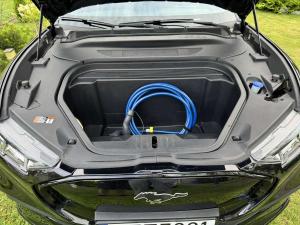 Melns Ford Mustang Mach-E 2023 Kauņa, ar dzinēja tilpumu 0.00 L un nobraukumu 13 tūkst. km par 32900 €, foto 10 vietnē AUTOMOTO.COM.LV