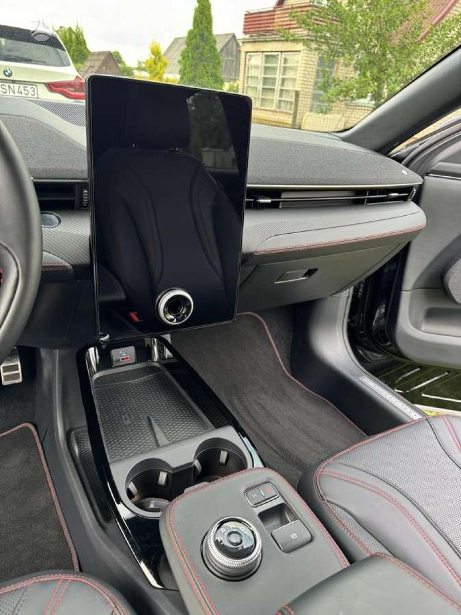 Melns Ford Mustang Mach-E 2023 Kauņa, ar dzinēja tilpumu 0.00 L un nobraukumu 13 tūkst. km par 32900 €, foto 23 vietnē AUTOMOTO.COM.LV