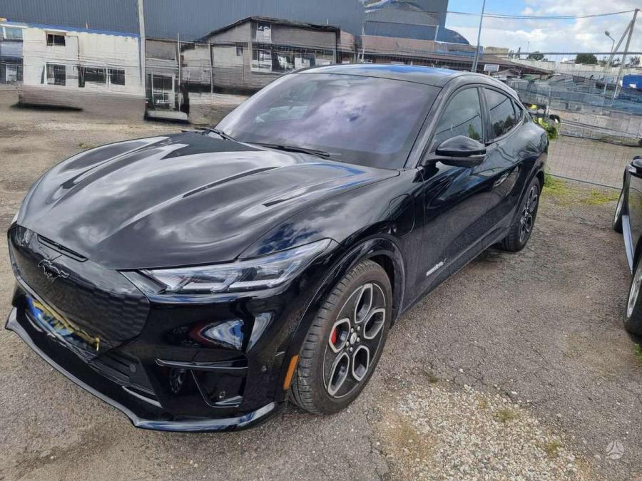 Black Ford Mustang Mach-E 2023 in Kaunas, with an engine capacity of 0.00 L and mileage of 75 thousand km for 36905 €, photo 1 on AUTOMOTO.COM.LV